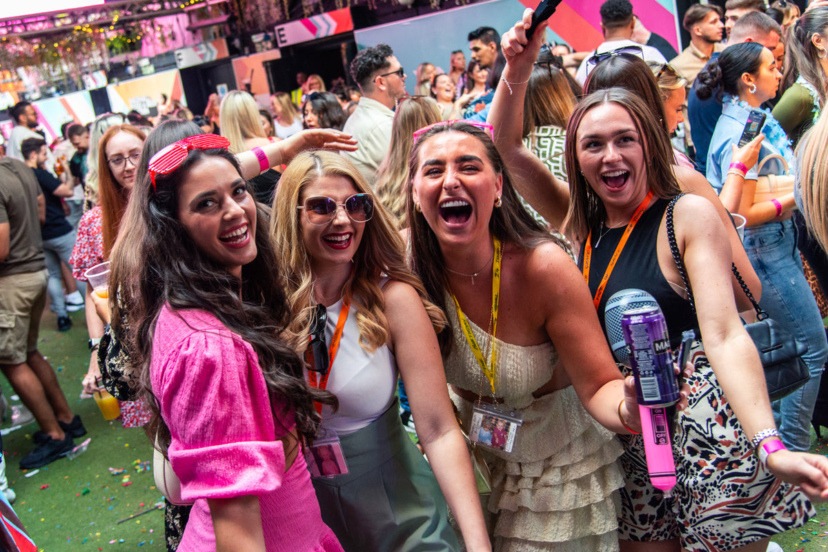 Uks Best Bottomless Brunch And Dinner Party Events Find Your Location